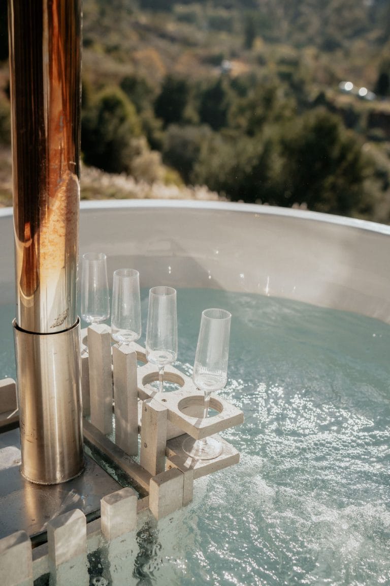 Jacuzzis, Hot Tubs, Walk-In Baths and Ice Baths - Aqua Spas